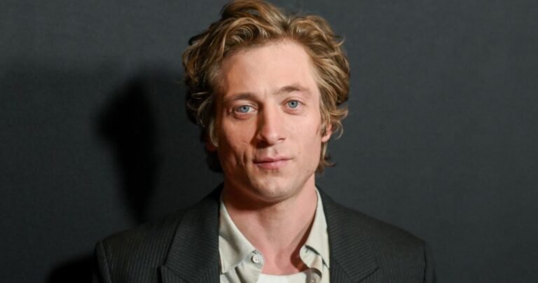 Jeremy Allen White Height, Age, Net Worth, Wife, Movies and Biography